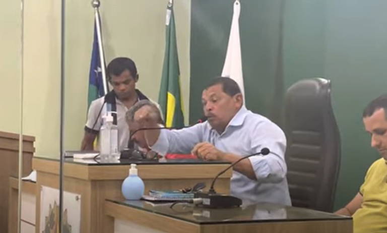 Em Sergipe, vereador chama padre de vagabundo - Destaque Noticias Em Sergipe, vereador chama padre de vagabundo - Destaque Noticias